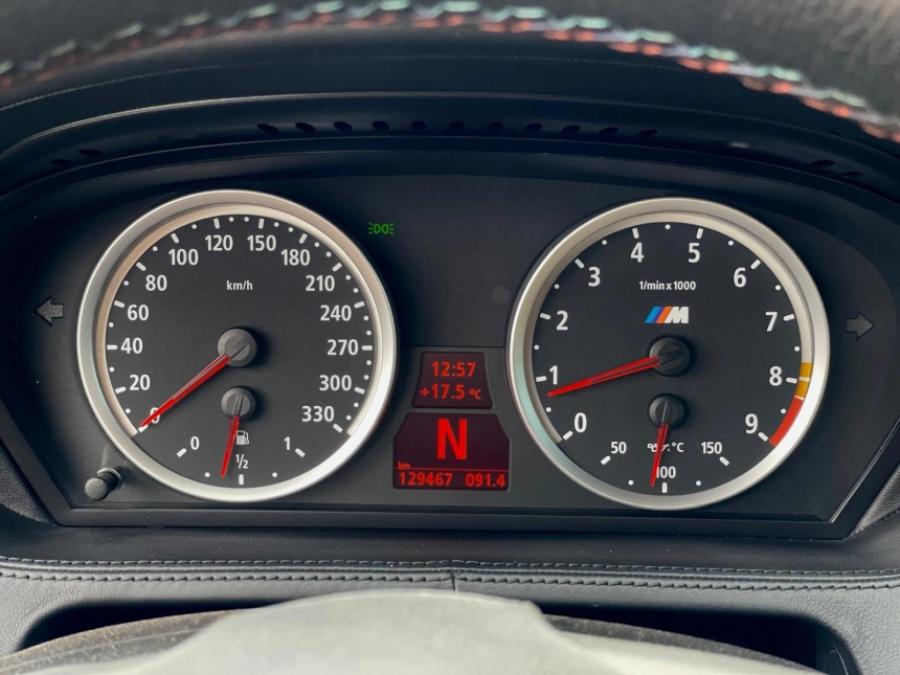 Melns BMW M6 2005 Rīga, ar dzinēja tilpumu 5.00 L un nobraukumu 129 tūkst. km par 20990 €, foto 22 vietnē AUTOMOTO.COM.LV