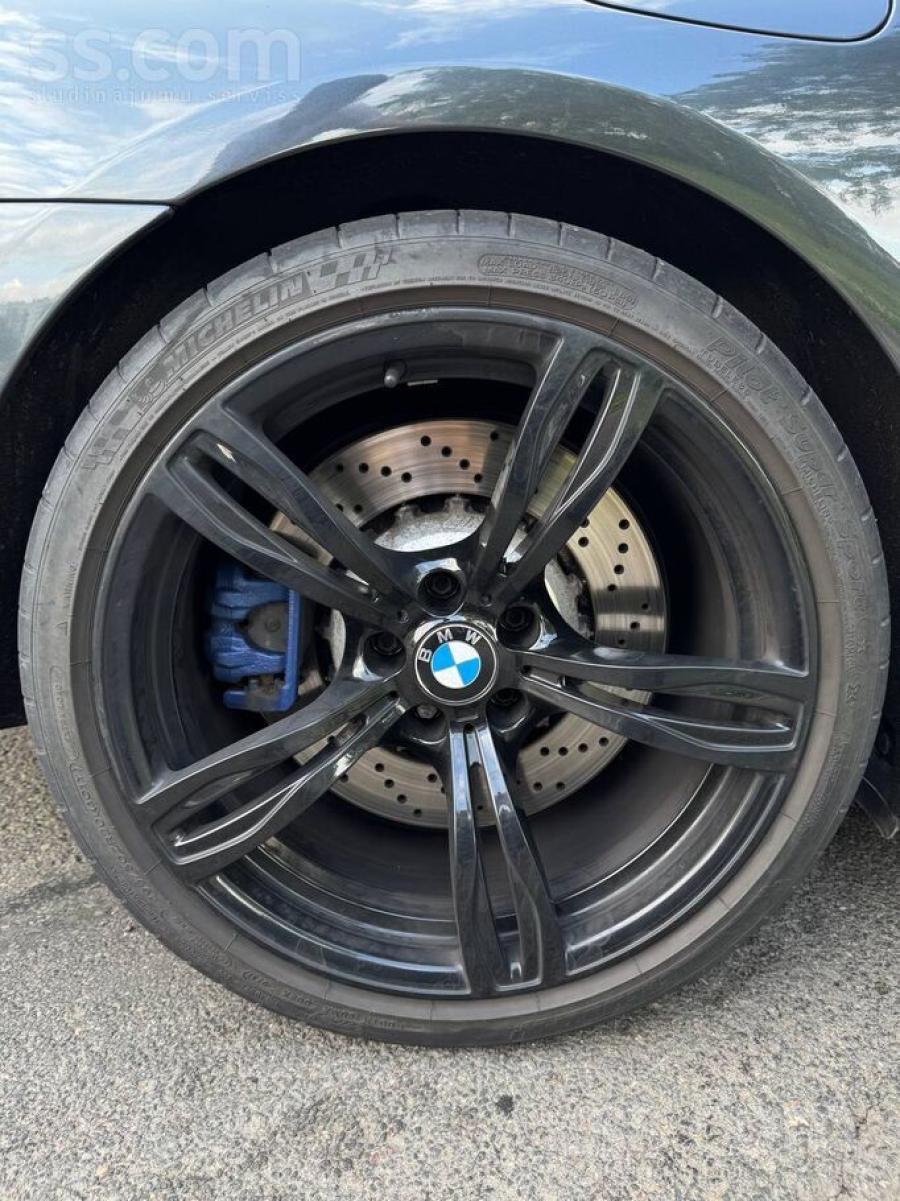 Melns BMW M6 2013 Rīga, ar dzinēja tilpumu 4.40 L un nobraukumu 137 tūkst. km par 28500 €, foto 8 vietnē AUTOMOTO.COM.LV