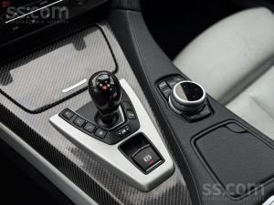 Black BMW M6 2014 in Riga, with an engine capacity of 4.40 L and mileage of 182 thousand km for 24500 €, photo 16 on AUTOMOTO.COM.LV