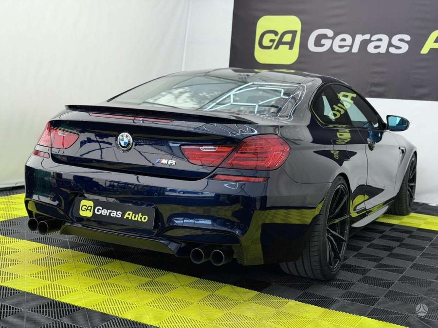 Blue BMW M6 2017 in Vilnius, with an engine capacity of 4.40 L and mileage of 145 thousand km for 32400 €, photo 5 on AUTOMOTO.COM.LV