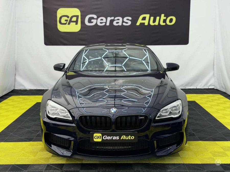 Blue BMW M6 2017 in Vilnius, with an engine capacity of 4.40 L and mileage of 145 thousand km for 32400 €, photo 8 on AUTOMOTO.COM.LV