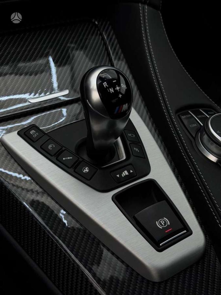 Blue BMW M6 2017 in Vilnius, with an engine capacity of 4.40 L and mileage of 145 thousand km for 32400 €, photo 23 on AUTOMOTO.COM.LV