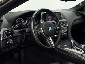 Blue BMW M6 2017 in Vilnius, with an engine capacity of 4.40 L and mileage of 145 thousand km for 32350 €, photo 10 on AUTOMOTO.COM.LV