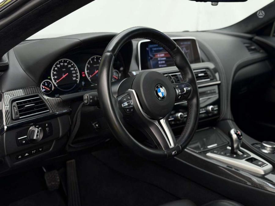Blue BMW M6 2017 in Vilnius, with an engine capacity of 4.40 L and mileage of 145 thousand km for 32350 €, photo 10 on AUTOMOTO.COM.LV