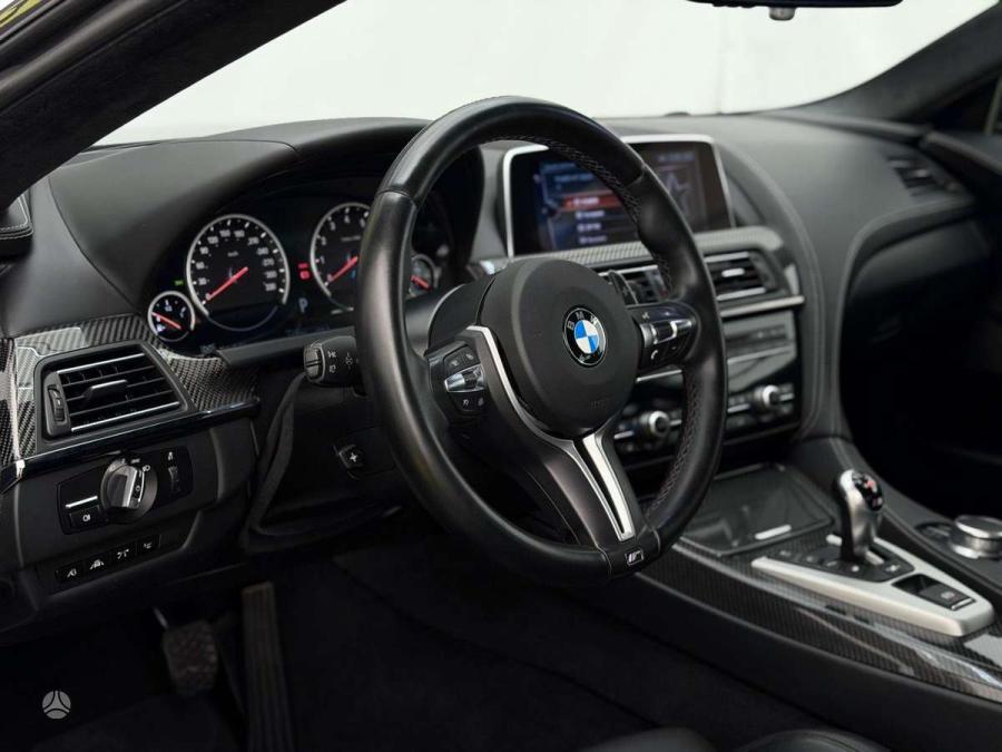Blue BMW M6 2017 in Vilnius, with an engine capacity of 4.40 L and mileage of 145 thousand km for 32350 €, photo 10 on AUTOMOTO.COM.LV