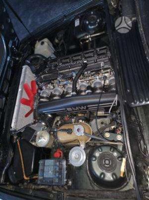Green BMW M6 1984 in Vilnius, with an engine capacity of 3.50 L and mileage of 213 thousand km for 95000 €, photo 13 on AUTOMOTO.COM.LV