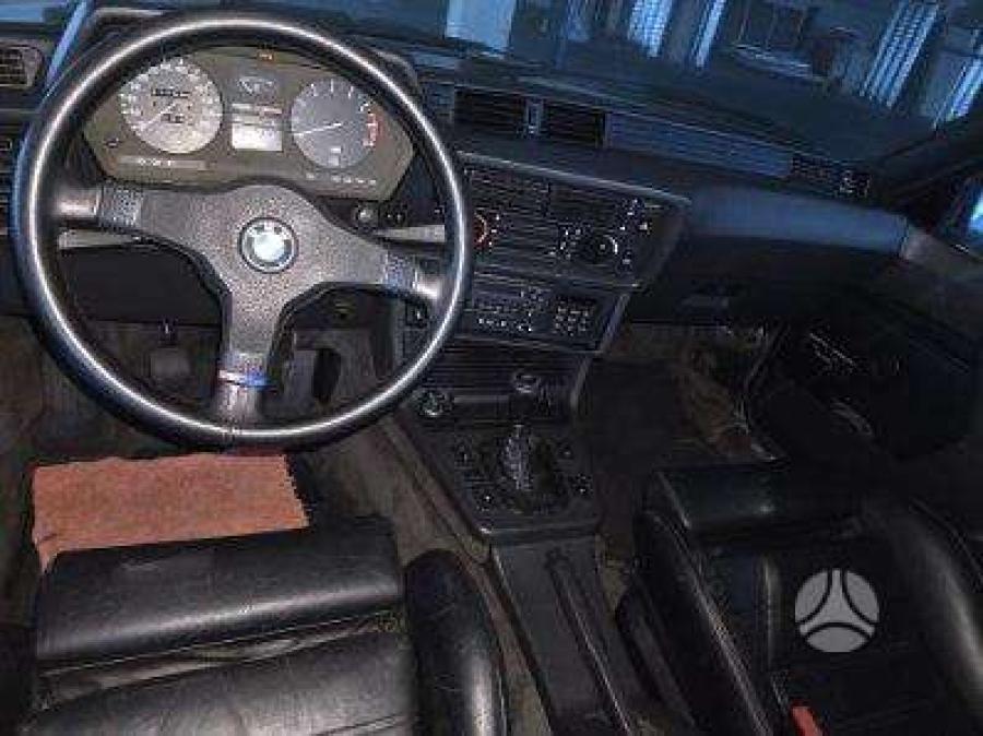Green BMW M6 1984 in Vilnius, with an engine capacity of 3.50 L and mileage of 213 thousand km for 95000 €, photo 16 on AUTOMOTO.COM.LV