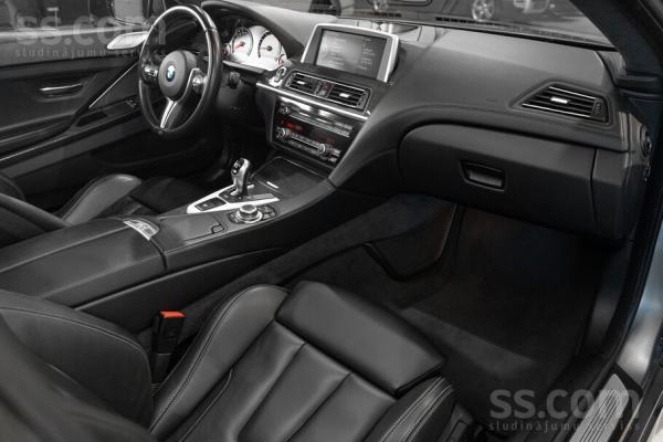 Pelēks BMW M6 2012 Rīga, ar dzinēja tilpumu 4.40 L un nobraukumu 88 tūkst. km par 38000 €, foto 10 vietnē AUTOMOTO.COM.LV