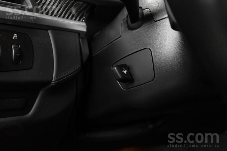 Pelēks BMW M6 2012 Rīga, ar dzinēja tilpumu 4.40 L un nobraukumu 88 tūkst. km par 38000 €, foto 17 vietnē AUTOMOTO.COM.LV