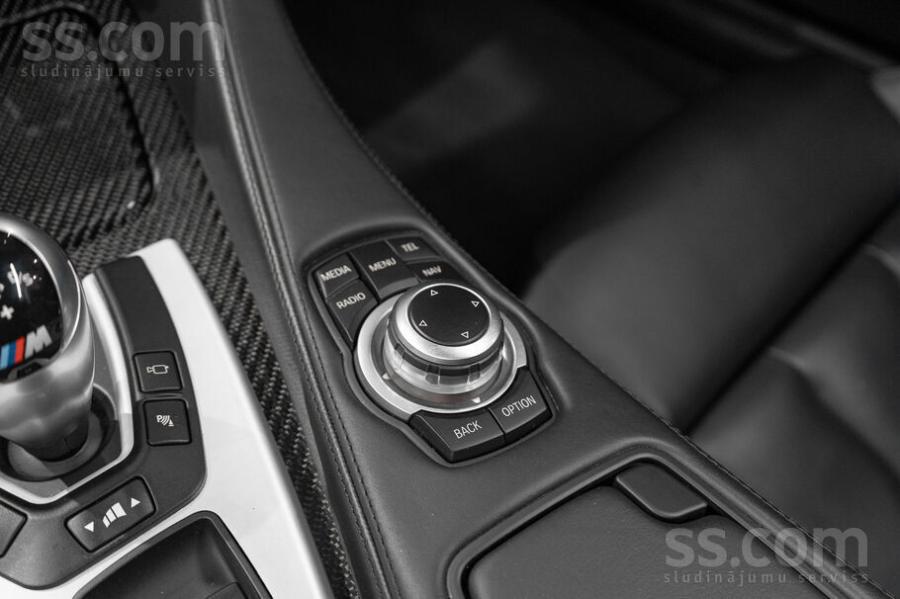 Pelēks BMW M6 2012 Rīga, ar dzinēja tilpumu 4.40 L un nobraukumu 88 tūkst. km par 38000 €, foto 33 vietnē AUTOMOTO.COM.LV