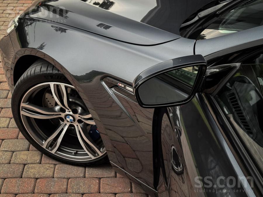 Grey BMW M6 2012 in Riga, with an engine capacity of 4.40 L and mileage of 144 thousand km for 24800 €, photo 10 on AUTOMOTO.COM.LV