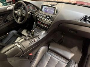 Sarkans BMW M6 2014 Viļņa, ar dzinēja tilpumu 4.40 L un nobraukumu 108 tūkst. km par 29999 €, foto 18 vietnē AUTOMOTO.COM.LV