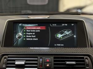 Sarkans BMW M6 2014 Viļņa, ar dzinēja tilpumu 4.40 L un nobraukumu 108 tūkst. km par 29999 €, foto 28 vietnē AUTOMOTO.COM.LV