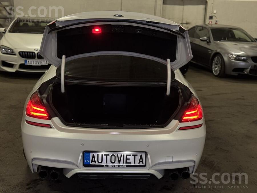 White BMW M6 2017 in Riga, with an engine capacity of 4.40 L and mileage of 136 thousand km for 38990 €, photo 6 on AUTOMOTO.COM.LV