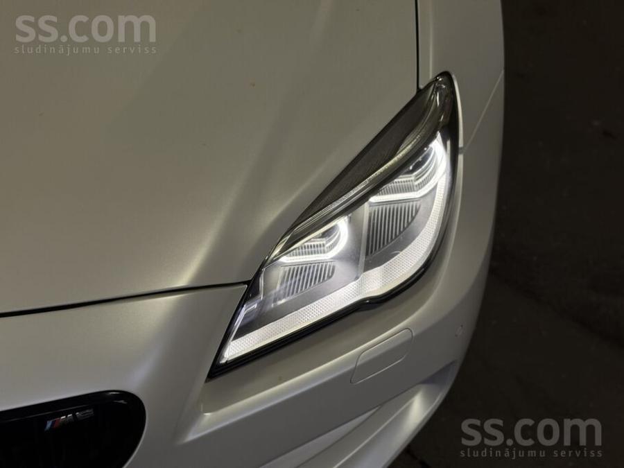 White BMW M6 2017 in Riga, with an engine capacity of 4.40 L and mileage of 136 thousand km for 38990 €, photo 10 on AUTOMOTO.COM.LV