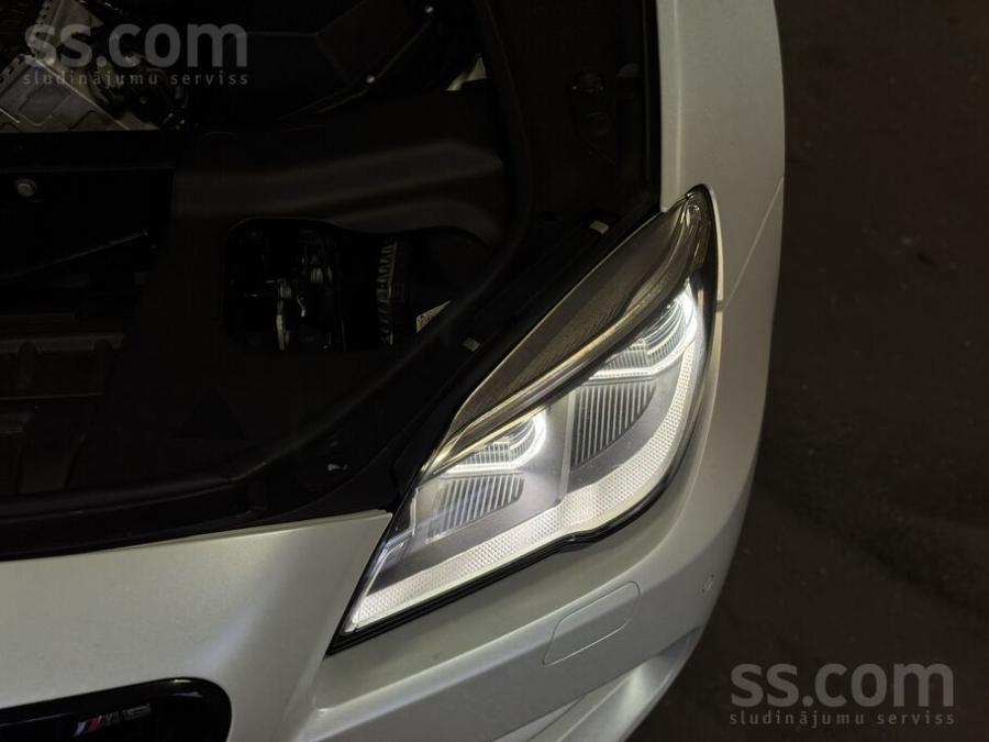 White BMW M6 2017 in Riga, with an engine capacity of 4.40 L and mileage of 136 thousand km for 38990 €, photo 11 on AUTOMOTO.COM.LV
