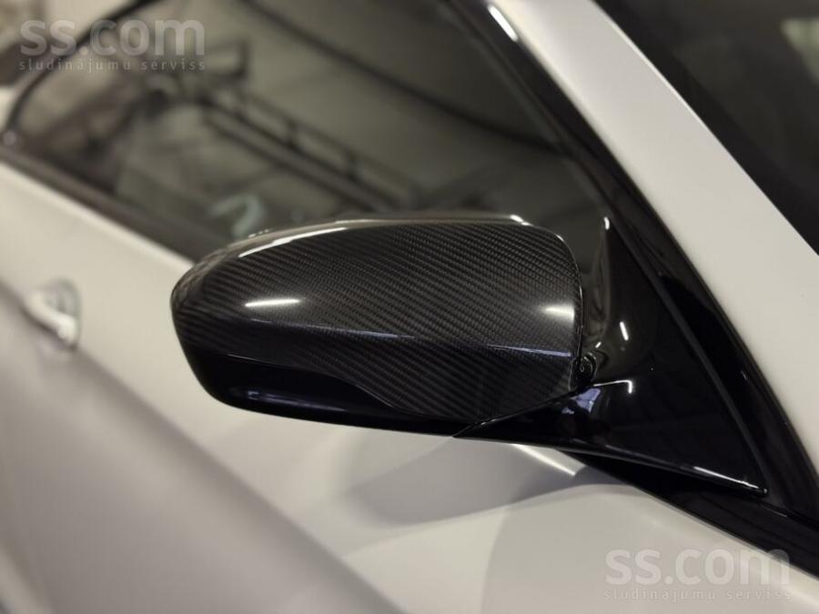 White BMW M6 2017 in Riga, with an engine capacity of 4.40 L and mileage of 136 thousand km for 38990 €, photo 14 on AUTOMOTO.COM.LV
