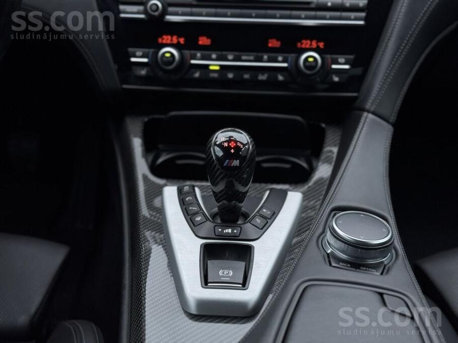 White BMW M6 2017 in Riga, with an engine capacity of 4.40 L and mileage of 136 thousand km for 38990 €, photo 26 on AUTOMOTO.COM.LV