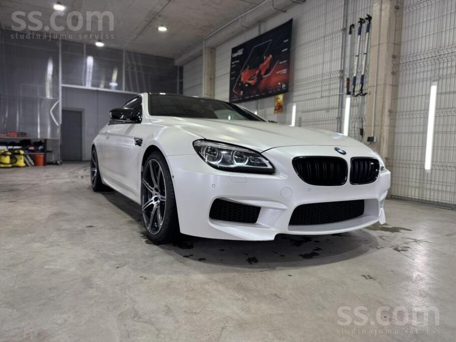 White BMW M6 2017 in Riga, with an engine capacity of 4.40 L and mileage of 136 thousand km for 39900 €, photo 10 on AUTOMOTO.COM.LV