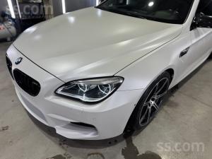 White BMW M6 2017 in Riga, with an engine capacity of 4.40 L and mileage of 136 thousand km for 39900 €, photo 12 on AUTOMOTO.COM.LV