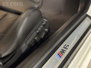 White BMW M6 2017 in Riga, with an engine capacity of 4.40 L and mileage of 136 thousand km for 39900 €, photo 26 on AUTOMOTO.COM.LV