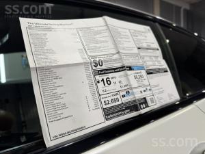 White BMW M6 2017 in Riga, with an engine capacity of 4.40 L and mileage of 136 thousand km for 39900 €, photo 28 on AUTOMOTO.COM.LV