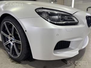 White BMW M6 2017 in Riga, with an engine capacity of 4.40 L and mileage of 136 thousand km for 39900 €, photo 31 on AUTOMOTO.COM.LV