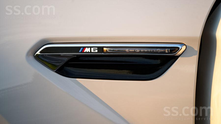 Balts BMW M6 2014 Daugavpils, ar dzinēja tilpumu 4.40 L un nobraukumu 86 tūkst. km par 49000 €, foto 17 vietnē AUTOMOTO.COM.LV