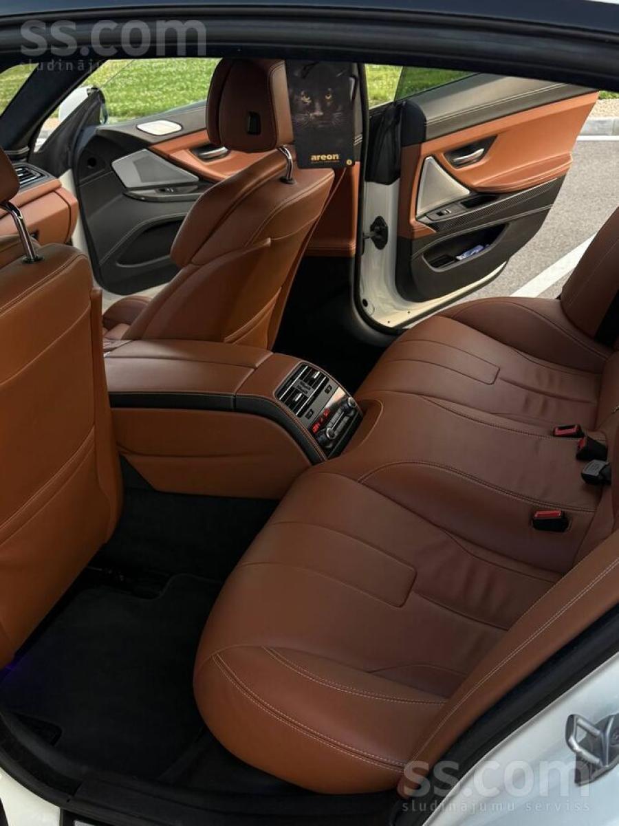 Balts BMW M6 2014 Daugavpils, ar dzinēja tilpumu 4.40 L un nobraukumu 86 tūkst. km par 49000 €, foto 23 vietnē AUTOMOTO.COM.LV