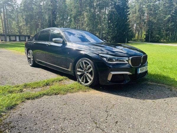 BMW m760 2017 in Voru on AUTOMOTO.COM.LV Black BMW m760 2017 in Voru, with an engine capacity of 6.59 L and mileage of 125 thousand km for 48360 €, photo 4 on AUTOMOTO.COM.LV