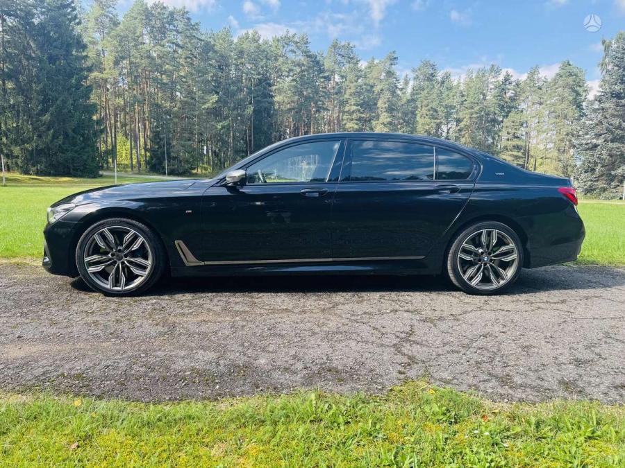 Melns BMW m760 2017 Veru, ar dzinēja tilpumu 6.59 L un nobraukumu 125 tūkst. km par 48360 €, foto 5 vietnē AUTOMOTO.COM.LV