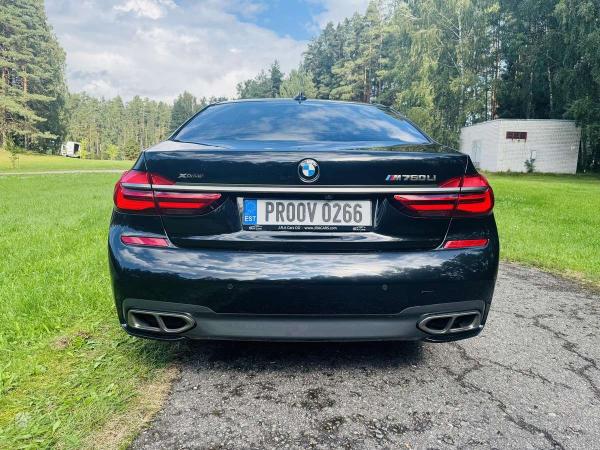 BMW m760 2017 in Voru on AUTOMOTO.COM.LV Black BMW m760 2017 in Voru, with an engine capacity of 6.59 L and mileage of 125 thousand km for 48360 €, photo 8 on AUTOMOTO.COM.LV