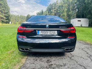 Melns BMW m760 2017 Veru, ar dzinēja tilpumu 6.59 L un nobraukumu 125 tūkst. km par 48360 €, foto 8 vietnē AUTOMOTO.COM.LV