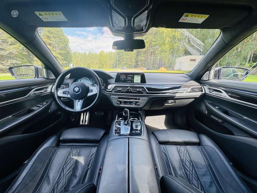 Melns BMW m760 2017 Veru, ar dzinēja tilpumu 6.59 L un nobraukumu 125 tūkst. km par 48360 €, foto 12 vietnē AUTOMOTO.COM.LV