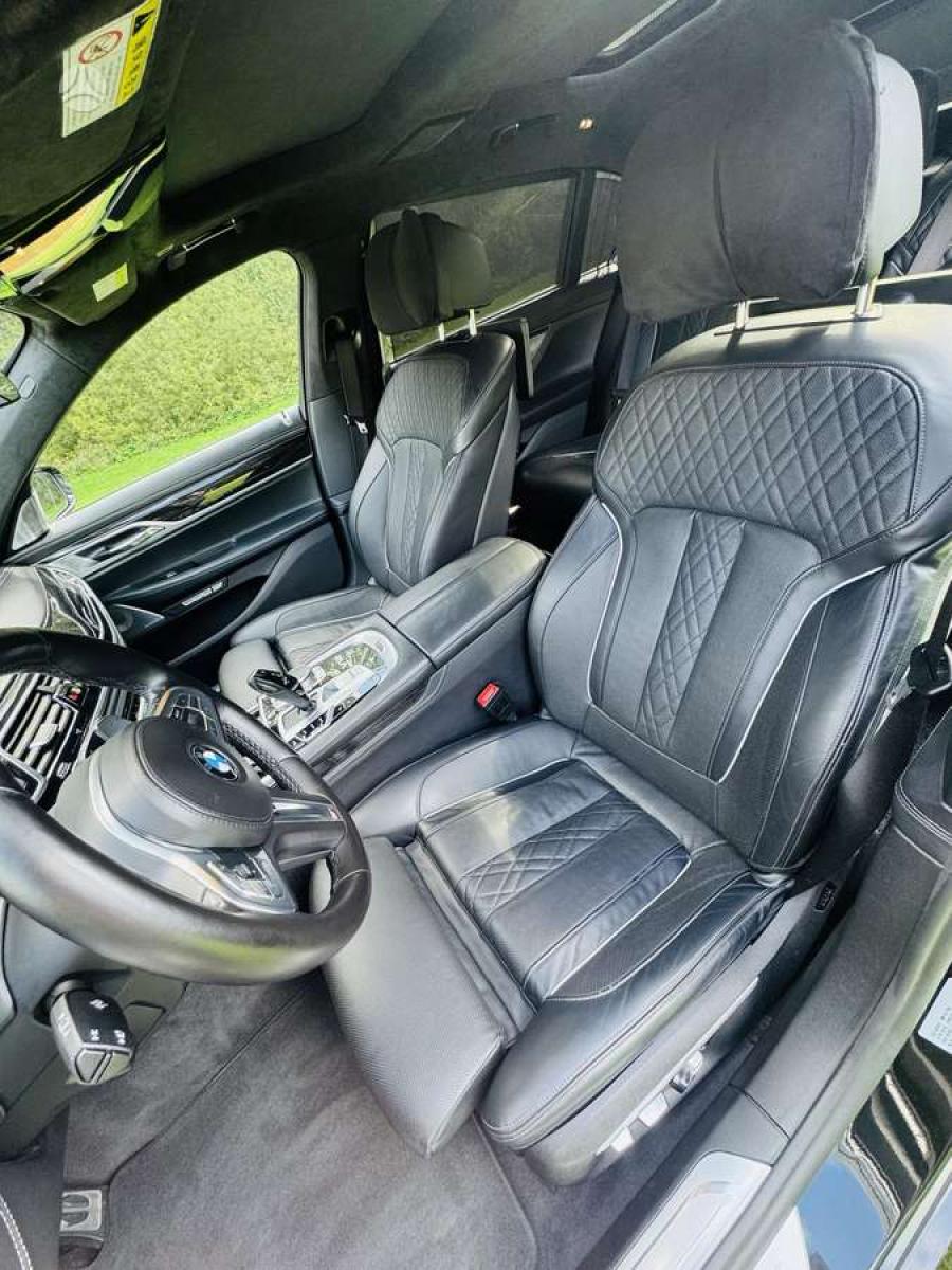 Melns BMW m760 2017 Veru, ar dzinēja tilpumu 6.59 L un nobraukumu 125 tūkst. km par 48360 €, foto 13 vietnē AUTOMOTO.COM.LV
