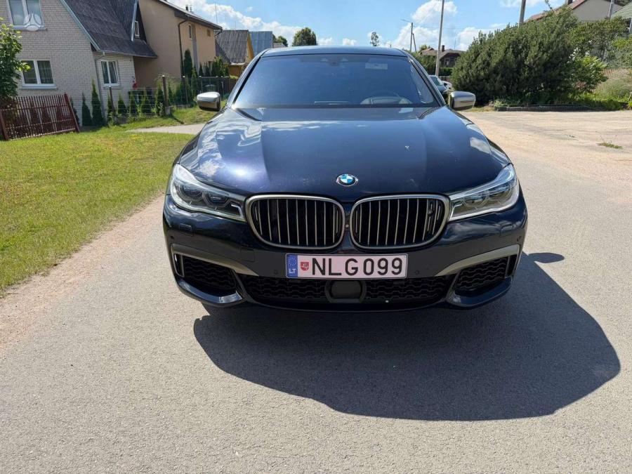 Синий БМВ m760 2019 в Каунас, объемом двигателя 6.59 л и пробегом 160 тыс. км за 43500 €, фото 3 на AUTOMOTO.COM.LV