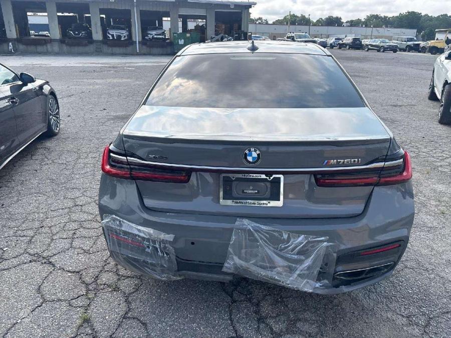 Grey BMW m760 2020 in Kaunas, with an engine capacity of 6.59 L and mileage of 105 thousand km for 36900 €, photo 4 on AUTOMOTO.COM.LV
