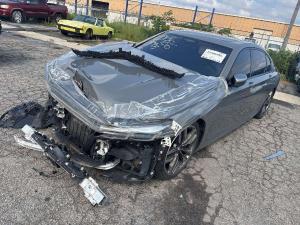 Grey BMW m760 2020 in Kaunas, with an engine capacity of 6.59 L and mileage of 105 thousand km for 36900 €, photo 7 on AUTOMOTO.COM.LV