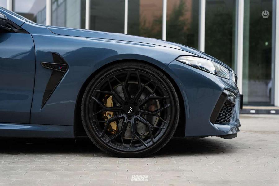 Blue BMW M8 2020 in Vilnius, with an engine capacity of 4.40 L and mileage of 54 thousand km for 71500 €, photo 5 on AUTOMOTO.COM.LV