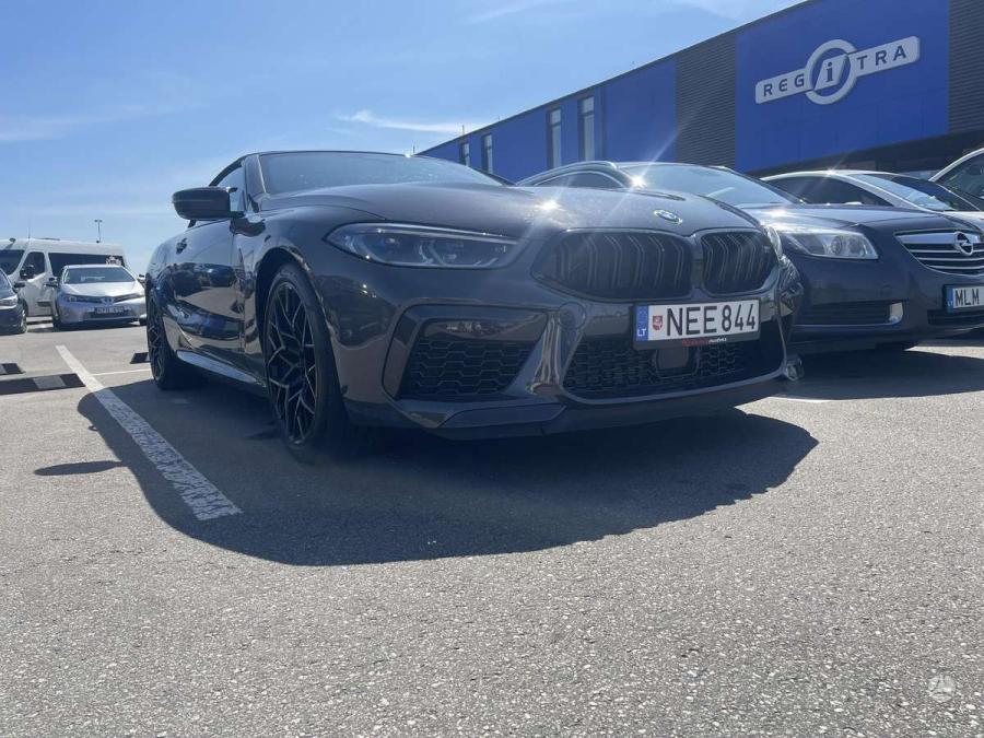 Grey BMW M8 2020 in Klaipeda, with an engine capacity of 4.40 L and mileage of 24 thousand km for 60989 €, photo 2 on AUTOMOTO.COM.LV