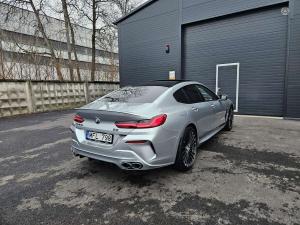 Pelēks BMW M8 2023 Kauņa, ar dzinēja tilpumu 4.40 L un nobraukumu 31 tūkst. km par 51900 €, foto 9 vietnē AUTOMOTO.COM.LV