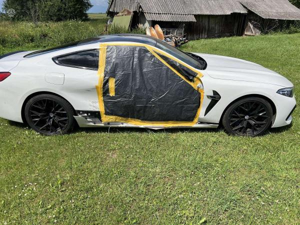 Balts BMW M8 2020 Molėtai, ar dzinēja tilpumu 4.40 L un nobraukumu 50 tūkst. km par 45000 €, foto 4 vietnē AUTOMOTO.COM.LV