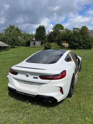 Balts BMW M8 2020 Molėtai, ar dzinēja tilpumu 4.40 L un nobraukumu 50 tūkst. km par 45000 €, foto 6 vietnē AUTOMOTO.COM.LV