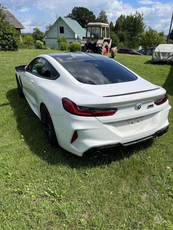 Balts BMW M8 2020 Molėtai, ar dzinēja tilpumu 4.40 L un nobraukumu 50 tūkst. km par 45000 €, foto 6 vietnē AUTOMOTO.COM.LV