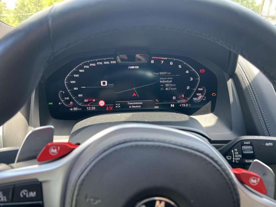 Balts BMW M8 2020 Molėtai, ar dzinēja tilpumu 4.40 L un nobraukumu 50 tūkst. km par 45000 €, foto 10 vietnē AUTOMOTO.COM.LV