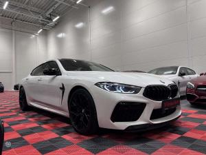 White BMW M8 2020 in Vilnius, with an engine capacity of 4.40 L and mileage of 58 thousand km for 72999 €, photo 3 on AUTOMOTO.COM.LV
