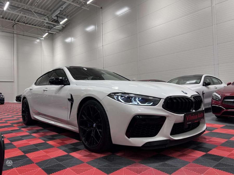 White BMW M8 2020 in Vilnius, with an engine capacity of 4.40 L and mileage of 58 thousand km for 72999 €, photo 3 on AUTOMOTO.COM.LV