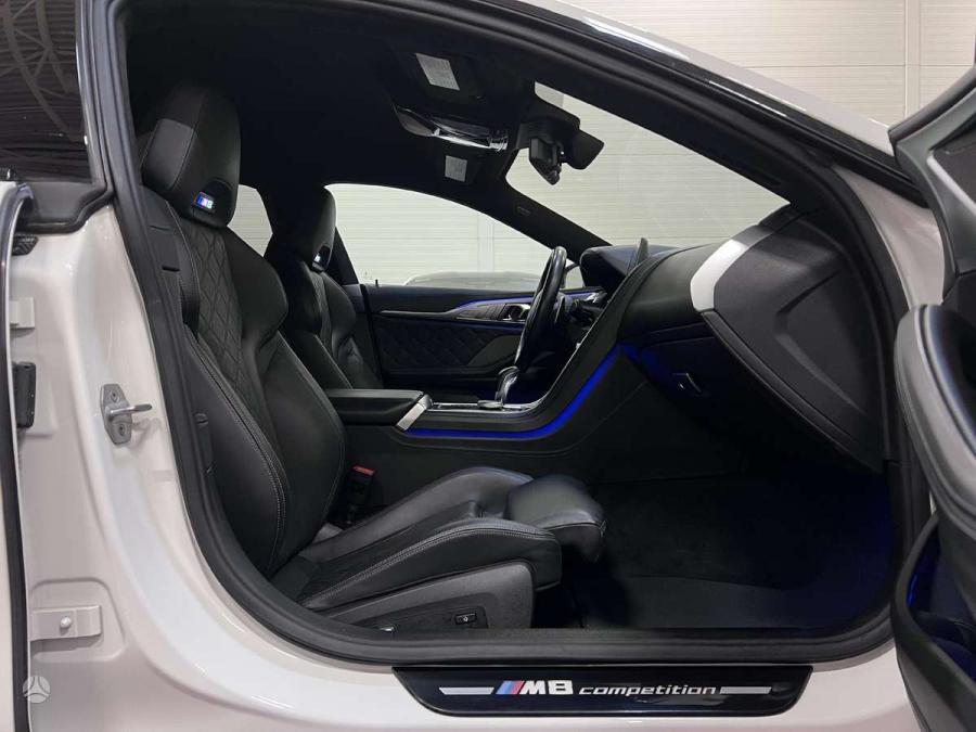 White BMW M8 2020 in Vilnius, with an engine capacity of 4.40 L and mileage of 58 thousand km for 72999 €, photo 21 on AUTOMOTO.COM.LV