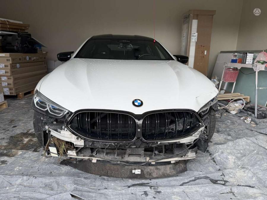 White BMW M8 2020 in Taurage, with an engine capacity of 4.40 L and mileage of 62 thousand km for 37000 €, photo 4 on AUTOMOTO.COM.LV