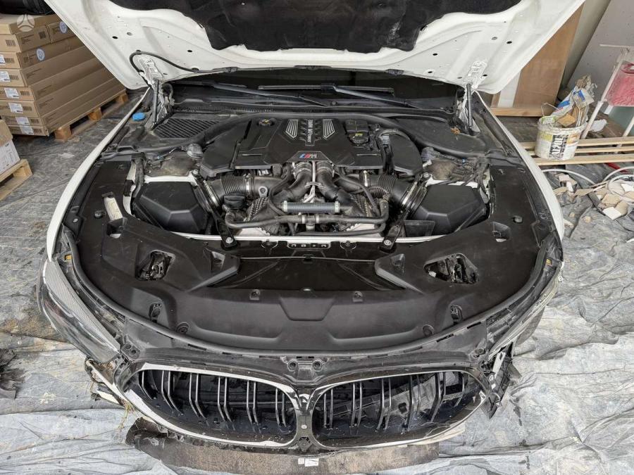 White BMW M8 2020 in Taurage, with an engine capacity of 4.40 L and mileage of 62 thousand km for 37000 €, photo 8 on AUTOMOTO.COM.LV